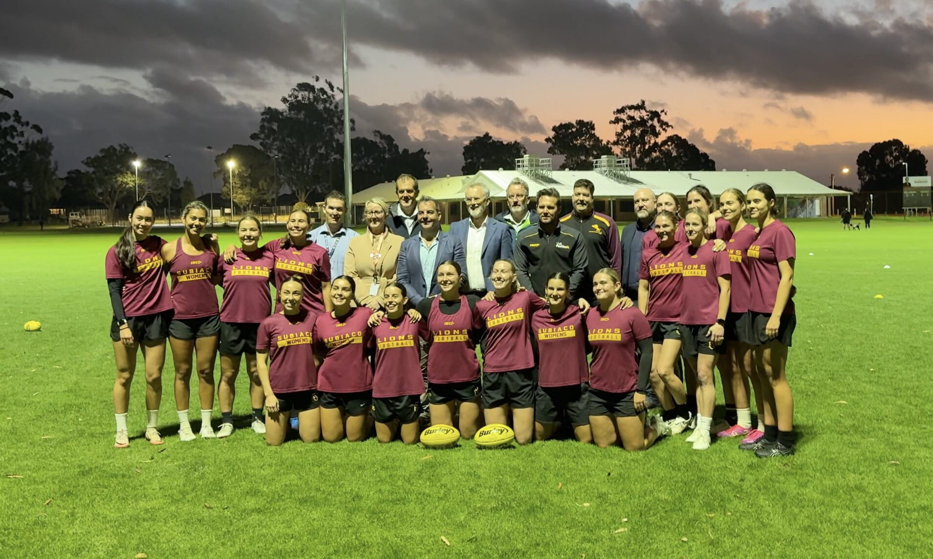 Des Penman Lights Up for Ladies | Subiaco Football Club News